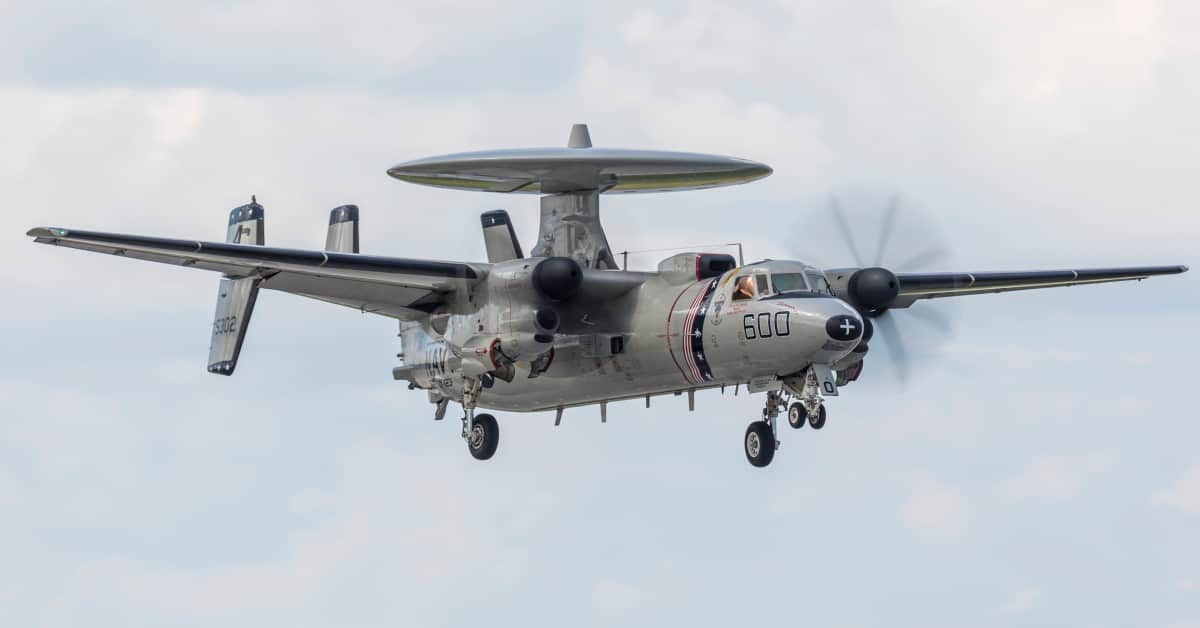 Video: US Navy E-2 Hawkeye Attempts Aircraft Carrier Landing But Cable ...