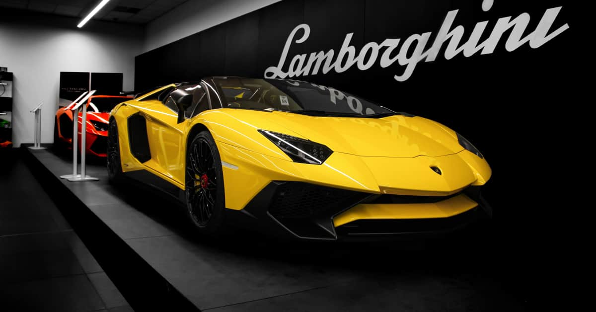 Video: These Super Hot Cars Make This The Coolest Driveway You've Ever ...