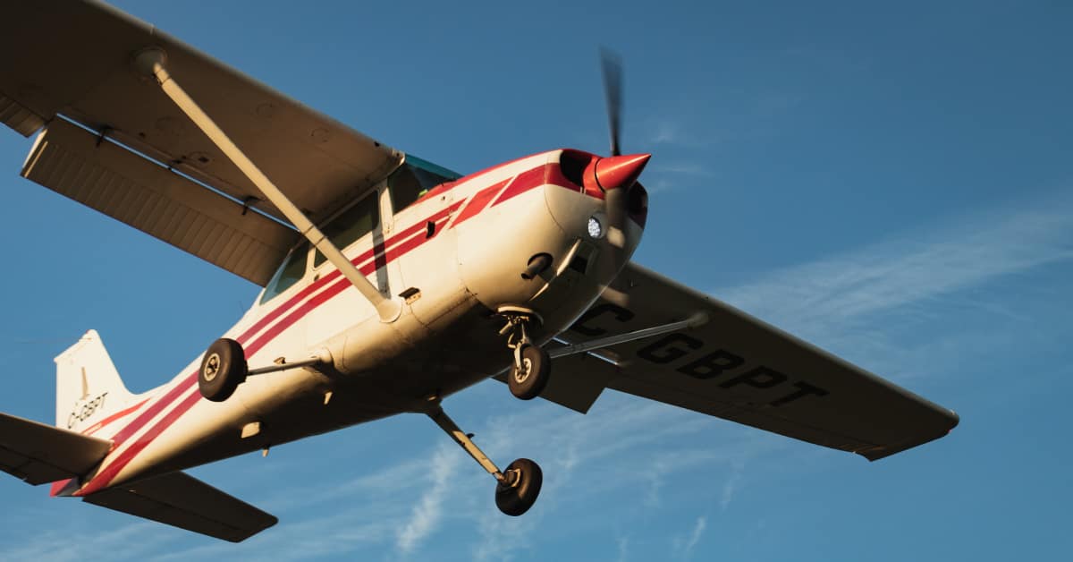 Wild Video of Airplane Deploying Parachute For Crash-Landing Shocks ...