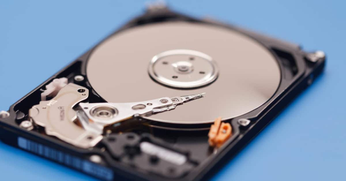 Watch What This Old Spinning Drive Does When Tapped By A Marker ...