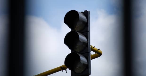 Intersection With Traffic Lights Off Elicits Astonishing Behavior Of ...