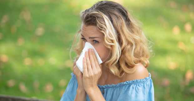 Sneezing Mom On Cam Makes Women Laugh and Say They Relate To What ...