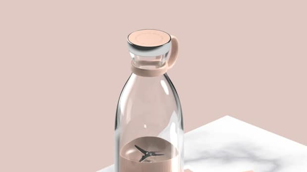 Check Out This Brilliant Portable Blender That Doubles As A Bottle ...