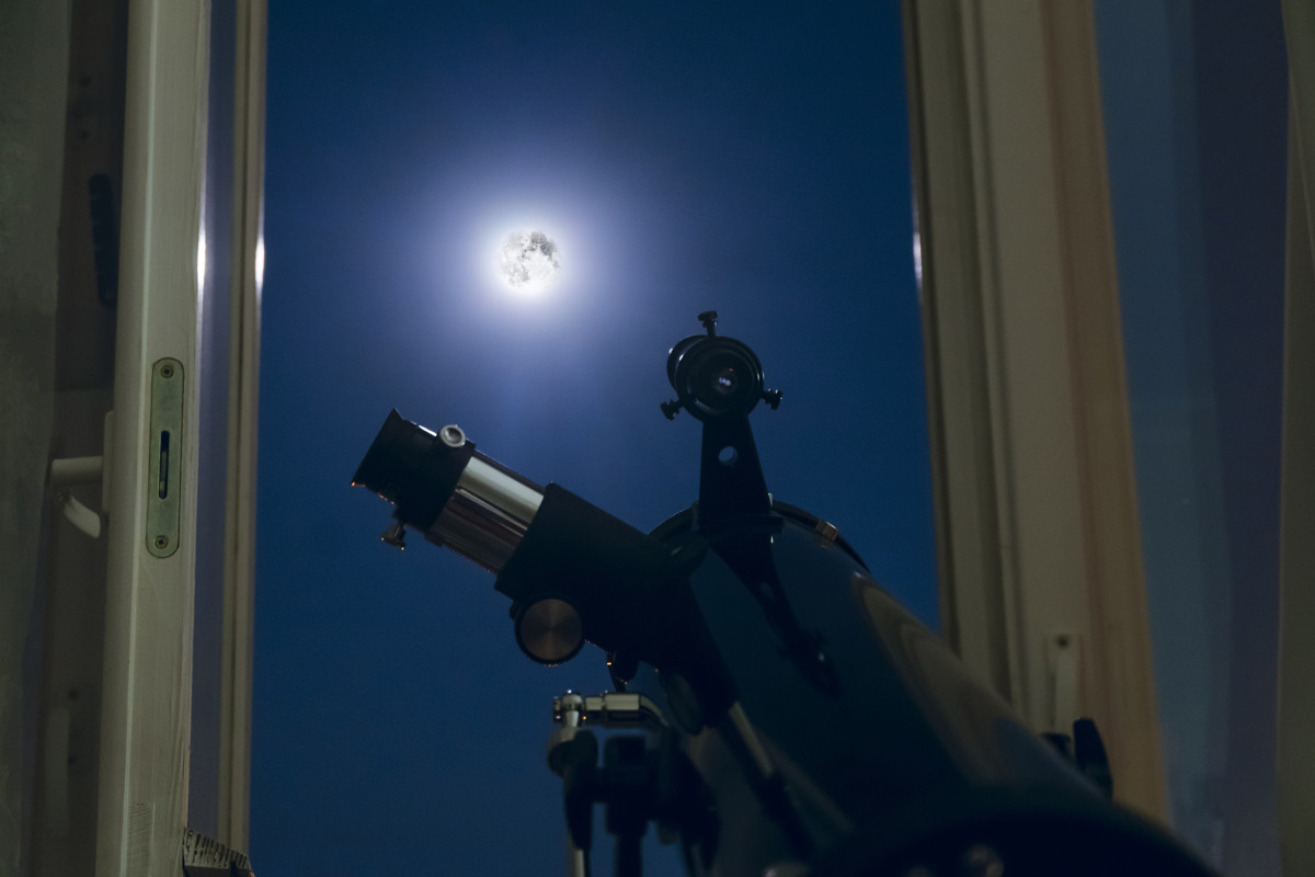 Humans Might Be About To Turn the Moon Into a Telescope and It’s Genius ...