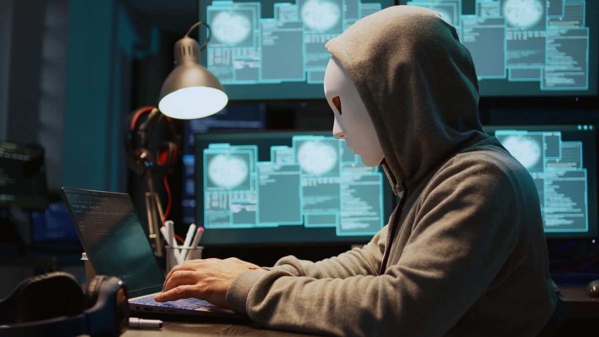 Kids Think Phone Jack In Their New Home Is a Hidden Camera - TurboFuture