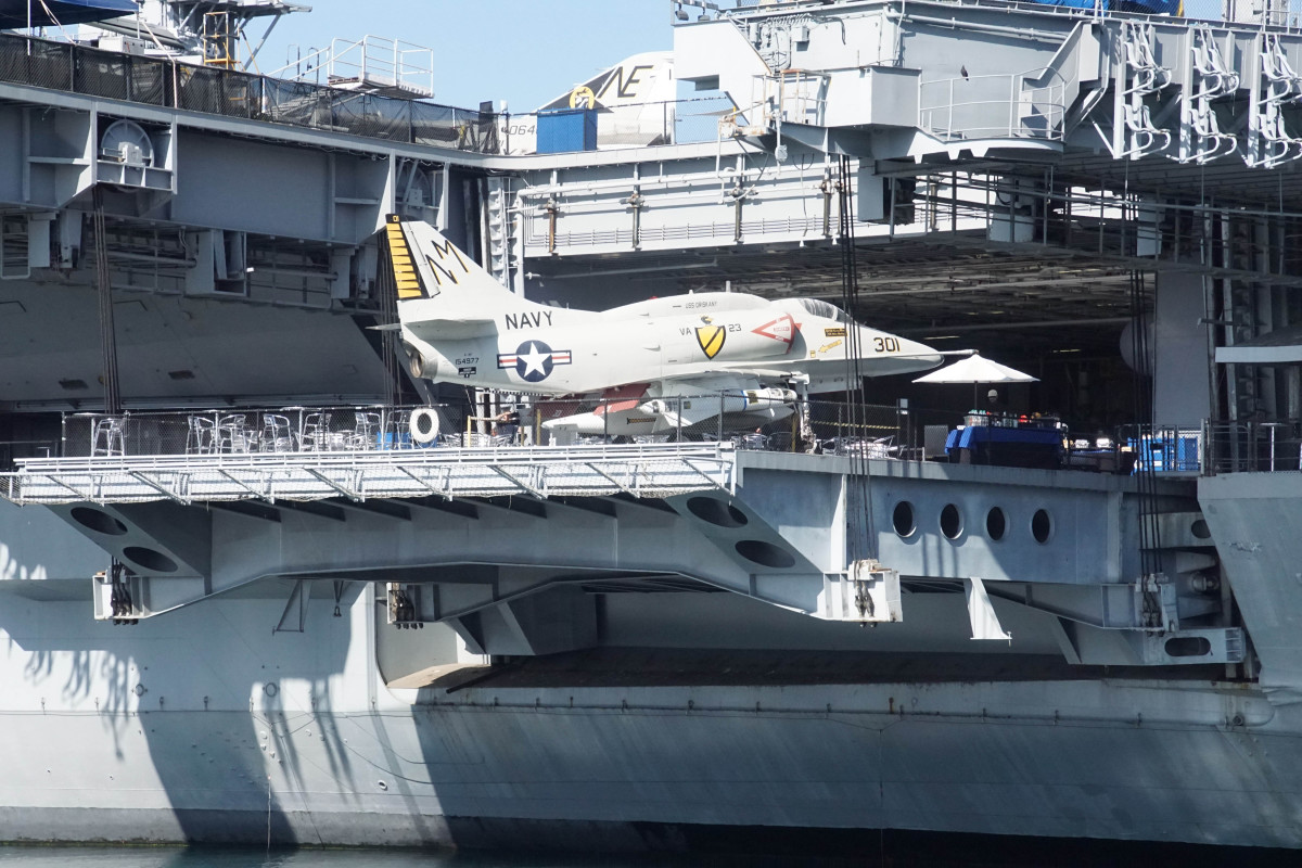 Aircraft’s Take Off from Navy Carrier Dock Is a Sight to Behold ...