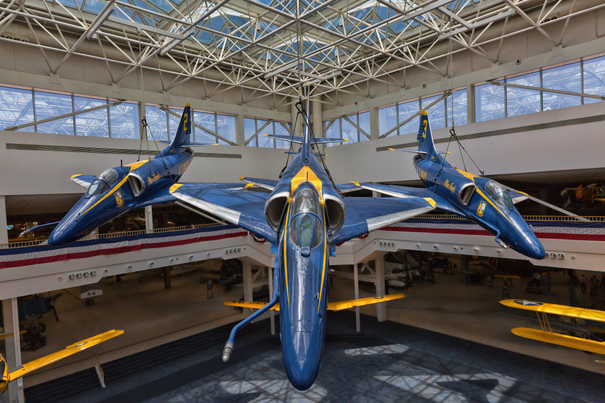 Blue Angels Test High Speed Pass Over Pensacola Beach - TurboFuture