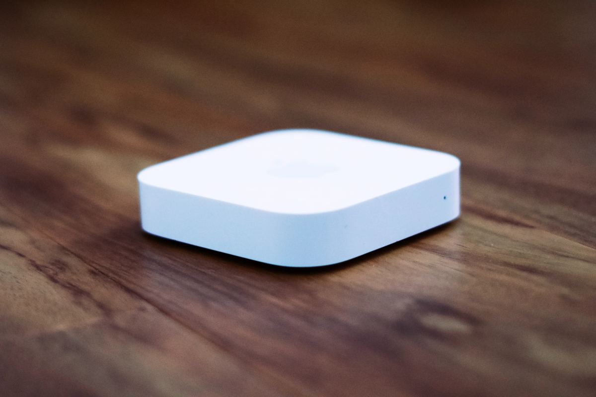Man Explains Why Apple Needs To Bring Back Their Forgotten WiFi Router ...